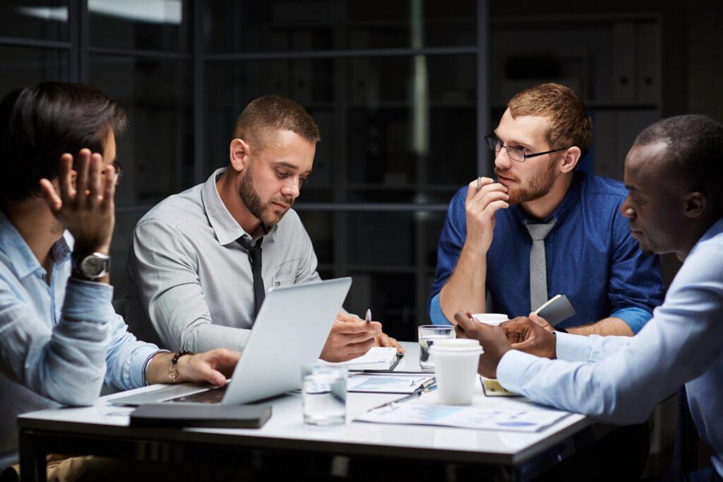 L'amitié au travail : une relation ambiguë mais bénéfique - Psychologie ...